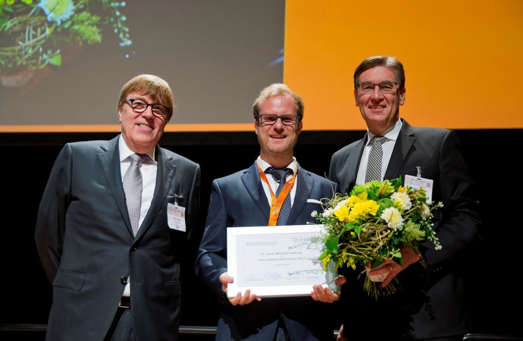 Dr. Michael Hudecek erhält den Artur-Pappenheim-Preis
